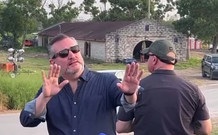'You should be ashamed of yourself': Ted Cruz gets in face of reporter ...